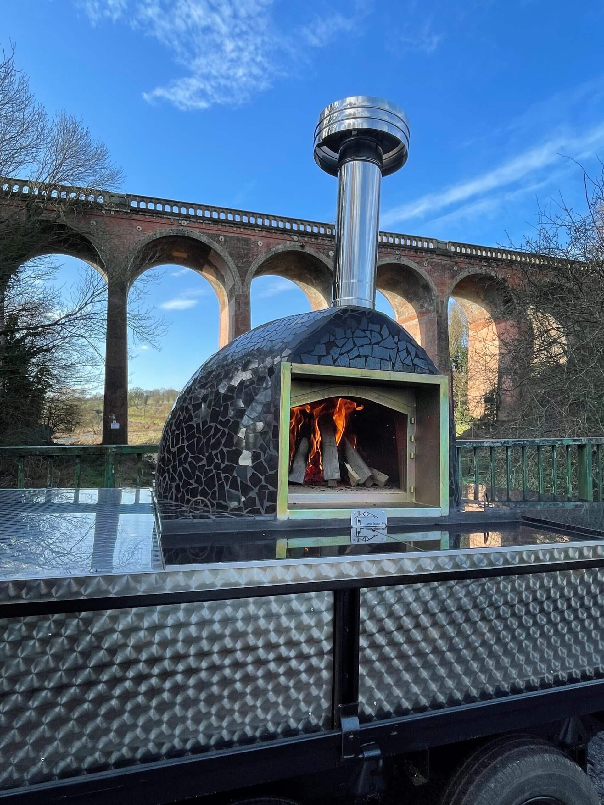 Mobile Wood Fired Pizza Ovens | Amigo Ovens